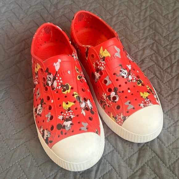Native | Shoes | Minnie Mouse Native Disney Collab | Poshmark